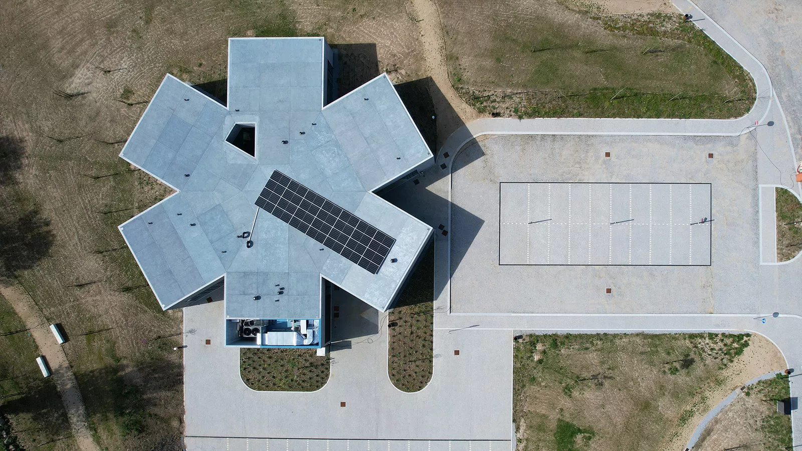 Arquitetura em forma de estrela distingue novo Centro de Saúde