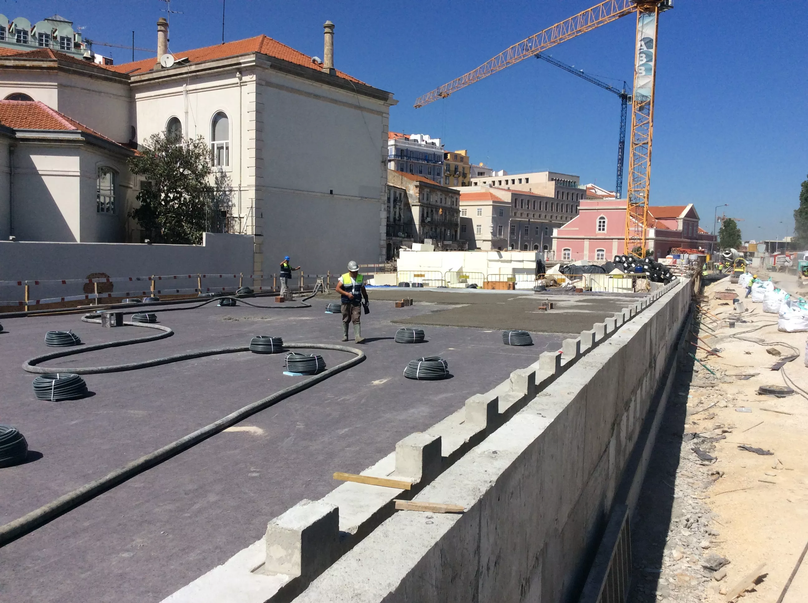 Requalificação do Campo das Cebolas, Lisboa | Leca®